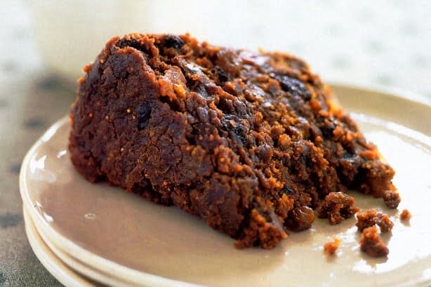 Plum Pudding - The Recipe Website - Hot Pudding and Cold Custard